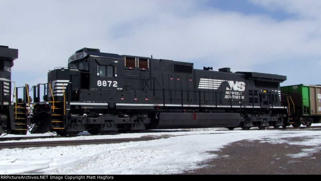 NS 8872